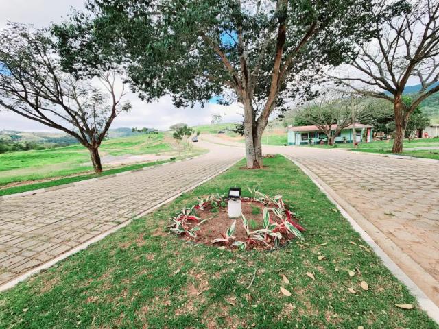 Terreno em Condomínio para Venda em Bom Jesus dos Perdões/SP Centro
