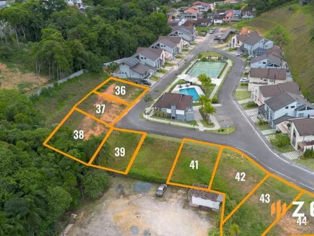 Terreno em Condomínio para Venda em Blumenau/SC Fortaleza