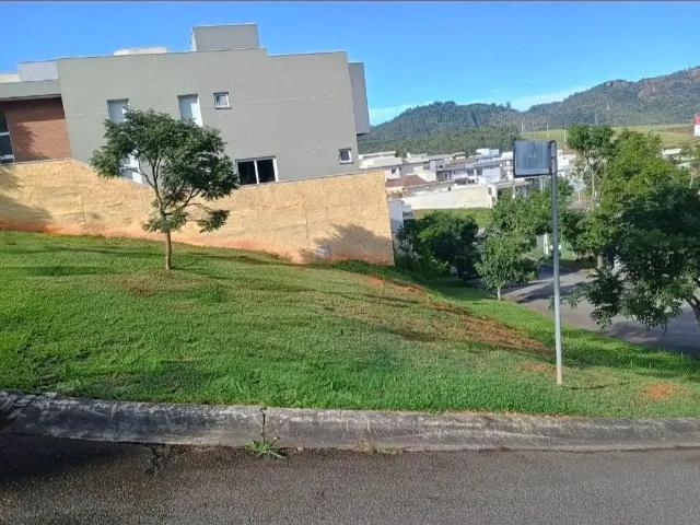 Terreno em Condomínio para Venda em Bragança Paulista/SP Condomínio Vale das Águas