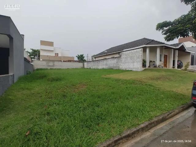 Terreno em Condomínio para Venda em Caçapava/SP Bairro do Grama