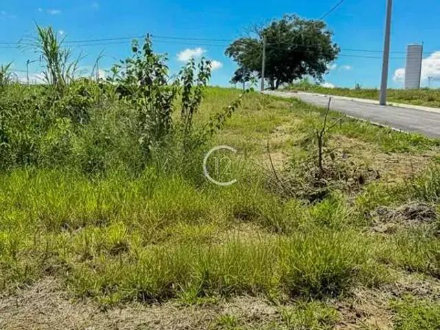 Terreno em Condomínio para Venda em Caçapava/SP Borda do Lago