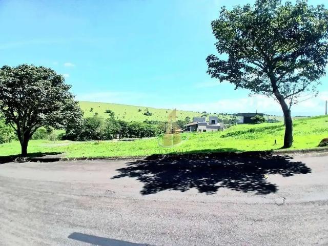 Terreno em Condomínio para Venda em Caçapava/SP Condomínio Bellavittá