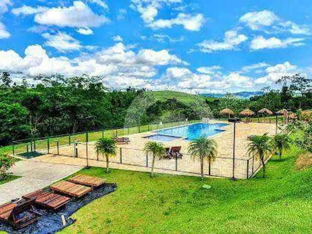 Terreno em Condomínio para Venda em Caçapava/SP Condomínio Bellavittá