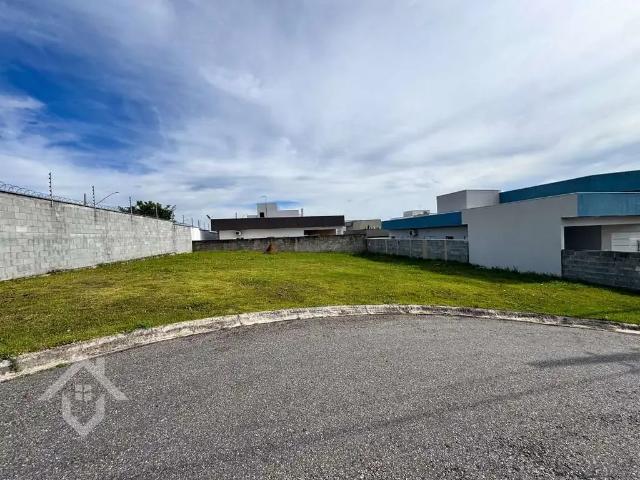 Terreno em Condomínio para Venda em Caçapava/SP Residencial Colinas