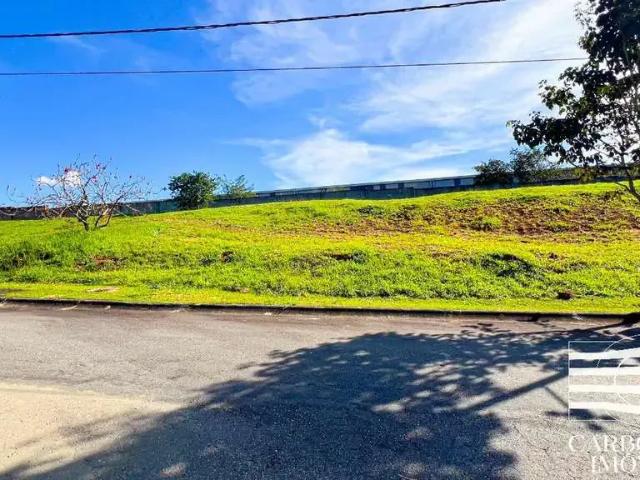 Terreno em Condomínio para Venda em Caçapava/SP Santa Luzia