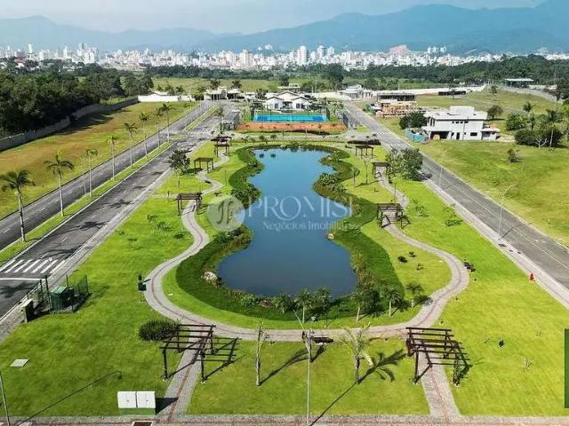 Terreno em Condomínio para Venda em Camboriú/SC Centro