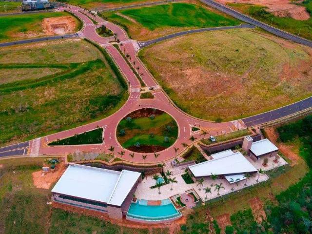 Terreno em Condomínio para Venda em Campinas/SP Loteamento Residencial Entre Verdes Sousas