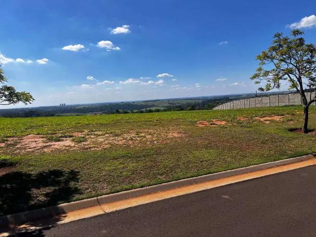 Terreno em Condomínio para Venda em Campinas/SP Sousas