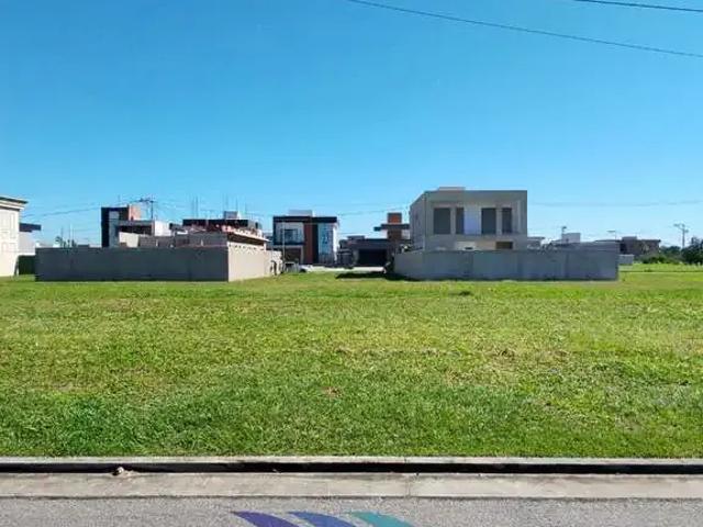 Terreno em Condomínio para Venda em Cabo Frio/RJ Ogiva