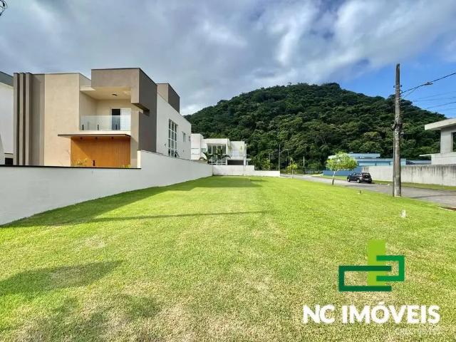 Terreno em Condomínio para Venda em Caraguatatuba/SP Costa Nova