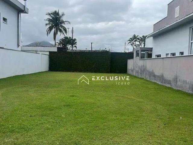 Terreno em Condomínio para Venda em Caraguatatuba/SP Centro