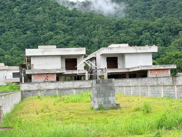 Terreno em Condomínio para Venda em Caraguatatuba/SP Martim de Sá