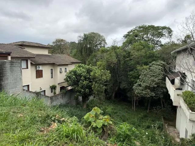 Terreno em Condomínio para Venda em Carapicuíba/SP Golf Gardens