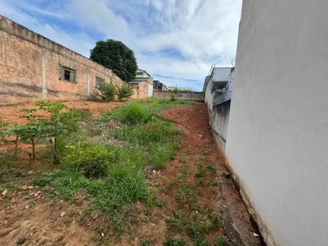 Terreno em Condomínio para Venda em Contagem/MG Parque Xangri Lá