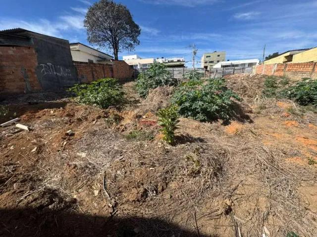 Terreno em Condomínio para Venda em Contagem/MG Pedra Azul