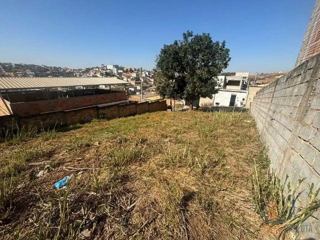 Terreno em Condomínio para Venda em Conselheiro Lafaiete/MG Funcionários