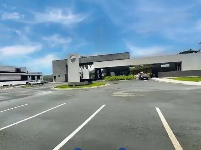 Terreno em Condomínio para Venda em Colombo/PR Butiatumirim