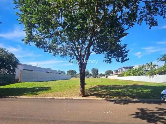 Terreno em Condomínio para Venda em Cravinhos/SP Centro