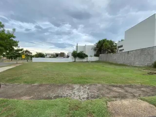 Terreno em Condomínio para Venda em Cuiabá/MT Ribeirão do Lipa