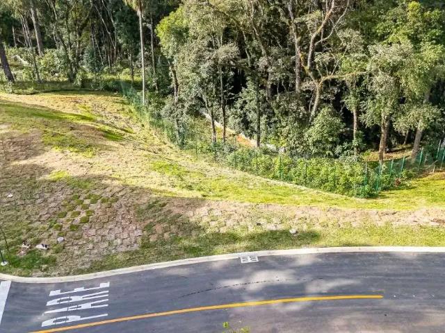 Terreno em Condomínio para Venda em Curitiba/PR Santa Cândida
