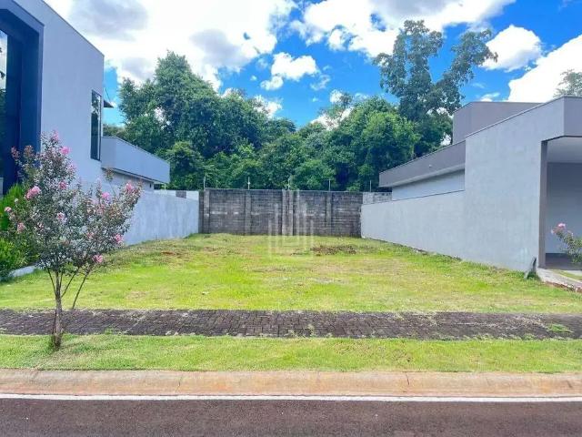 Terreno em Condomínio para Venda em Foz do Iguaçu/PR Vila Carima
