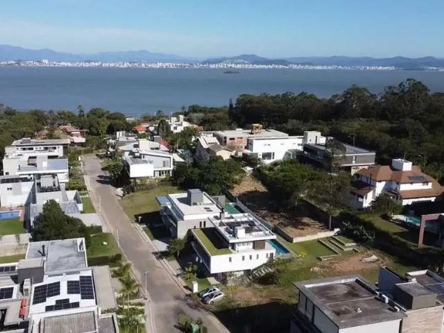 Terreno em Condomínio para Venda em Florianópolis/SC Cacupé