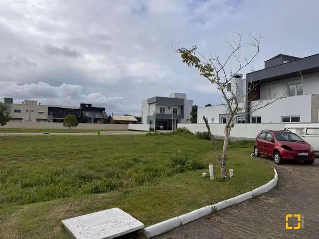 Terreno em Condomínio para Venda em Florianópolis/SC Campeche