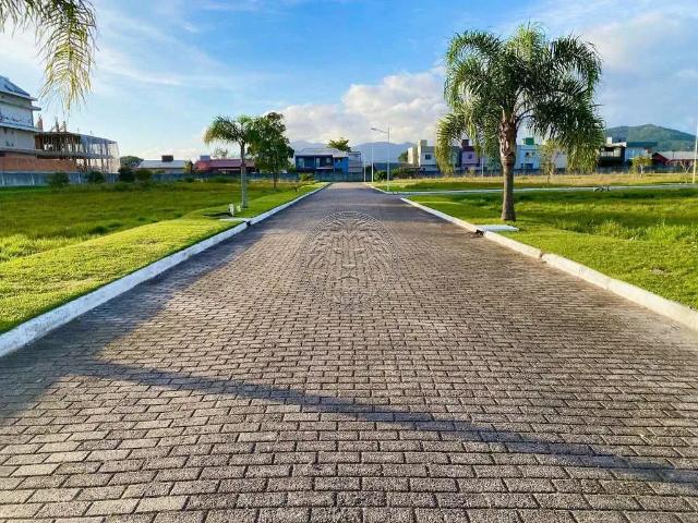 Terreno em Condomínio para Venda em Florianópolis/SC Campeche