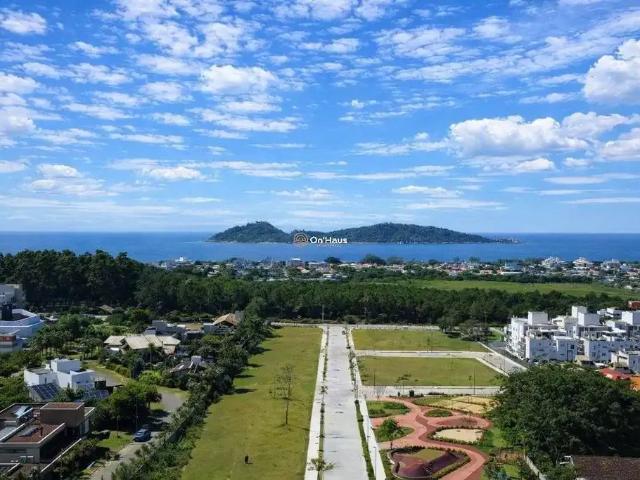 Terreno em Condomínio para Venda em Florianópolis/SC Campeche