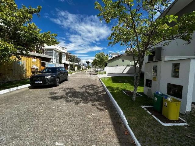Terreno em Condomínio para Venda em Florianópolis/SC Campeche