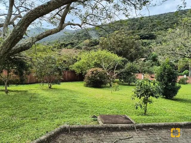 Terreno em Condomínio para Venda em Florianópolis/SC Pântano do Sul