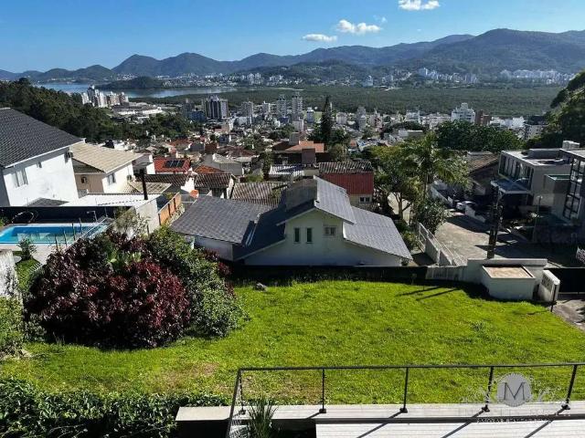 Terreno em Condomínio para Venda em Florianópolis/SC Trindade