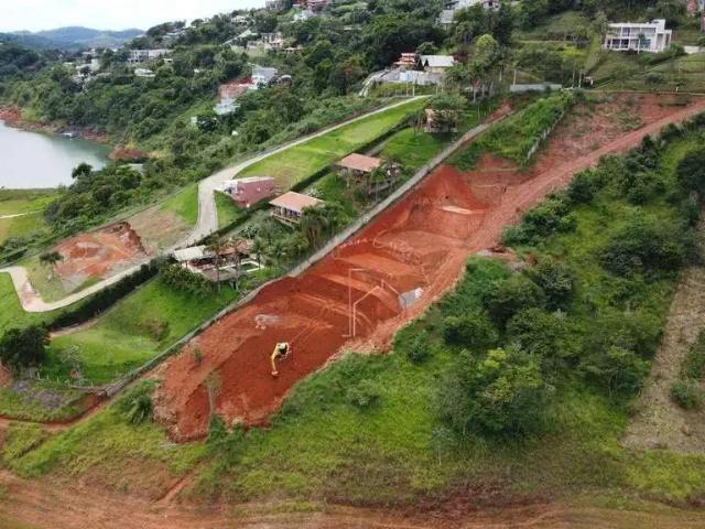 Terreno em Condomínio para Venda em Igaratá/SP Centro
