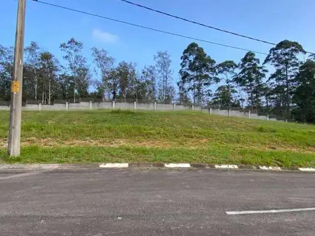 Terreno em Condomínio para Venda em Jandira/SP Jardim do Golf I