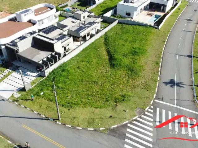 Terreno em Condomínio para Venda em Jandira/SP Jardim do Golf I