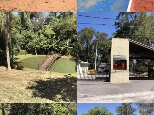 Terreno em Condomínio para Venda em Jandira/SP Lago dos Cisnes