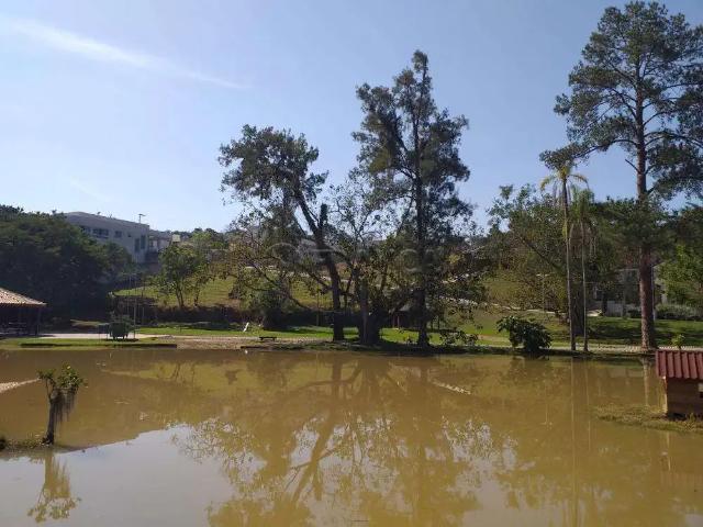 Terreno em Condomínio para Venda em Jacareí/SP Bandeira Branca