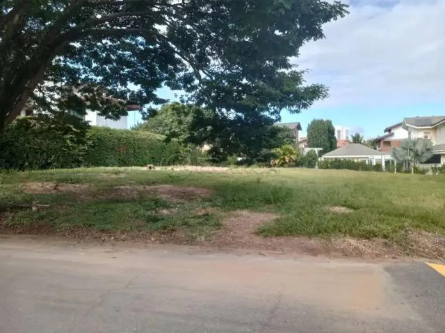 Terreno em Condomínio para Venda em Jacareí/SP Jardim Califórnia