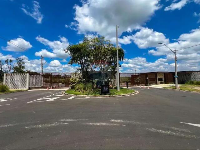 Terreno em Condomínio para Venda em Jaguariúna/SP Colinas do Castelo