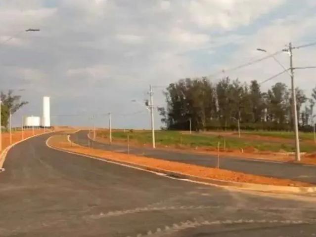 Terreno em Condomínio para Venda em Jaguariúna/SP Colinas do Castelo