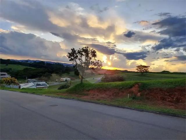 Terreno em Condomínio para Venda em Jundiaí/SP Ivoturucaia