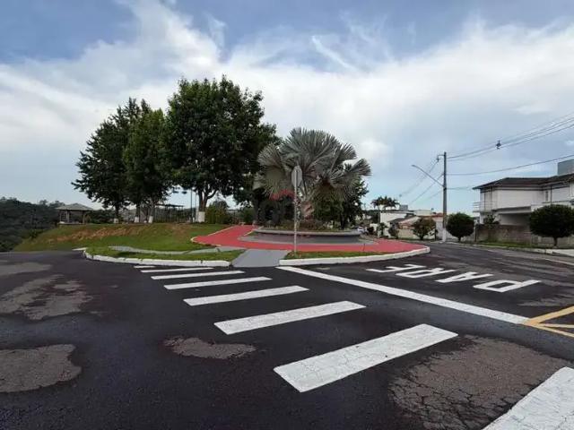 Terreno em Condomínio para Venda em Juiz de Fora/MG Grama