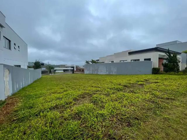 Terreno em Condomínio para Venda em Juiz de Fora/MG São Pedro