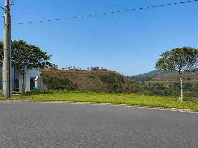 Terreno em Condomínio para Venda em Juiz de Fora/MG São Pedro