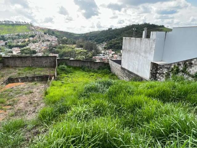 Terreno em Condomínio para Venda em Juiz de Fora/MG São Pedro