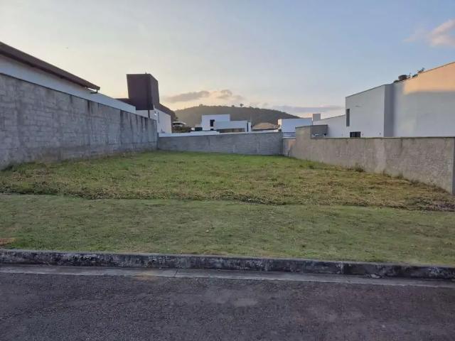 Terreno em Condomínio para Venda em Juiz de Fora/MG São Pedro
