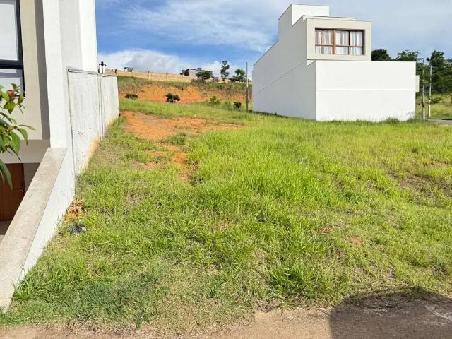 Terreno em Condomínio para Venda em Juiz de Fora/MG Salvaterra