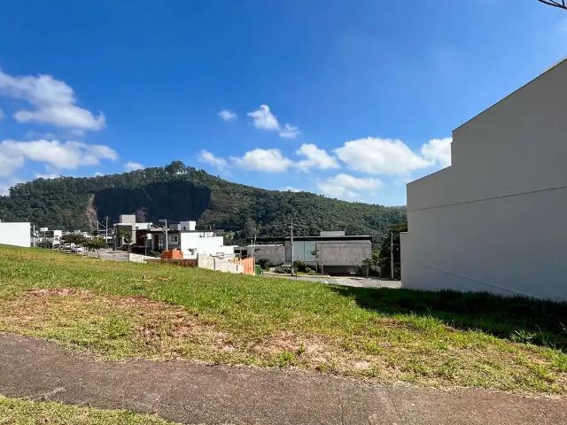 Terreno em Condomínio para Venda em Juiz de Fora/MG Salvaterra