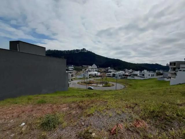 Terreno em Condomínio para Venda em Juiz de Fora/MG Salvaterra
