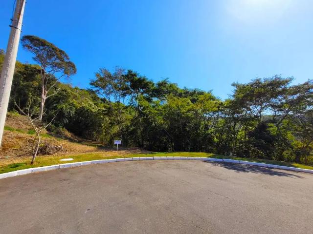 Terreno em Condomínio para Venda em Juiz de Fora/MG Salvaterra